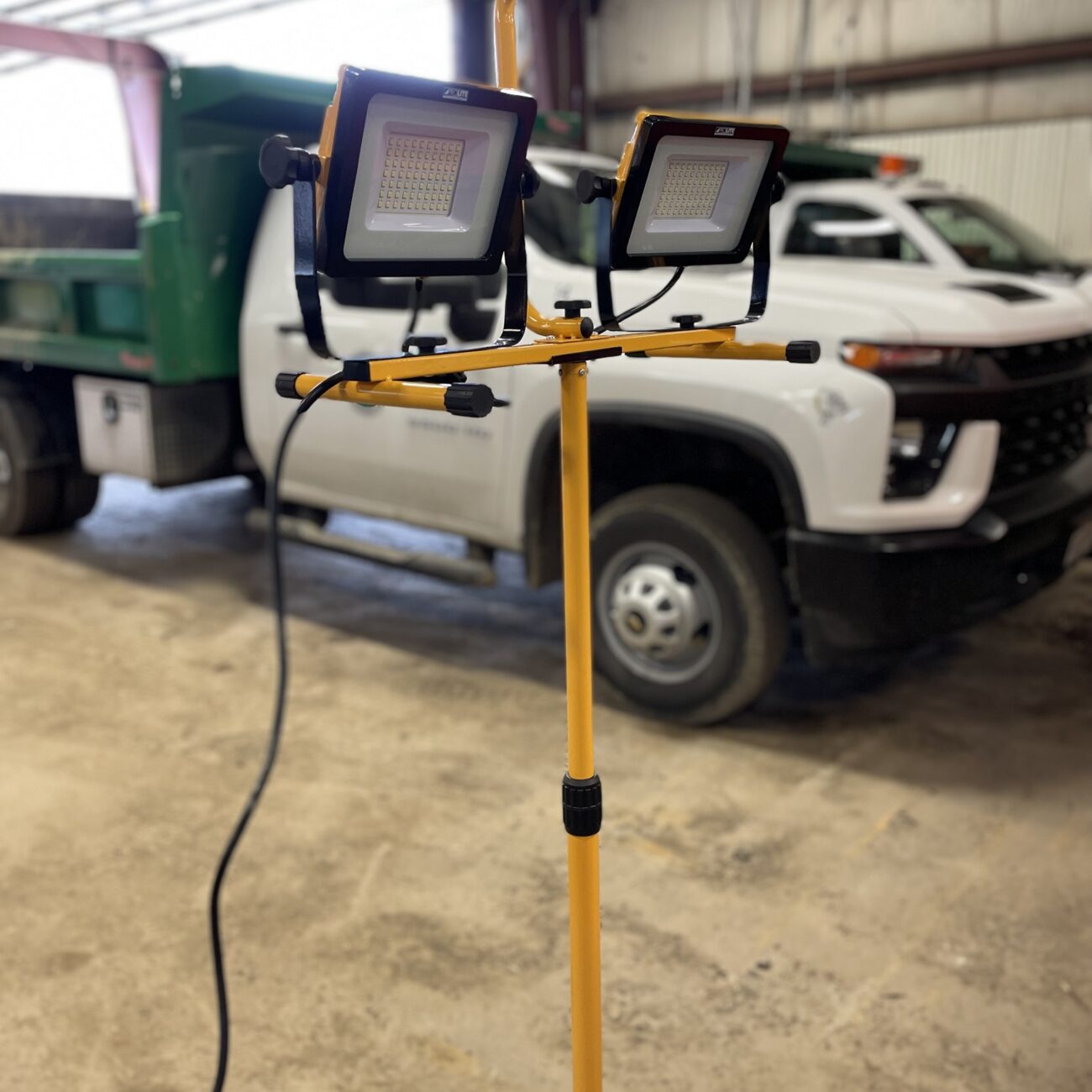 6' Pro Grade Twin LED 14000 Tripod Flood Light - LF240ST